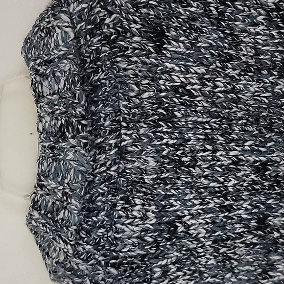 Windi River | Sweaters | Windi River Variegated Sage Green Black White ...